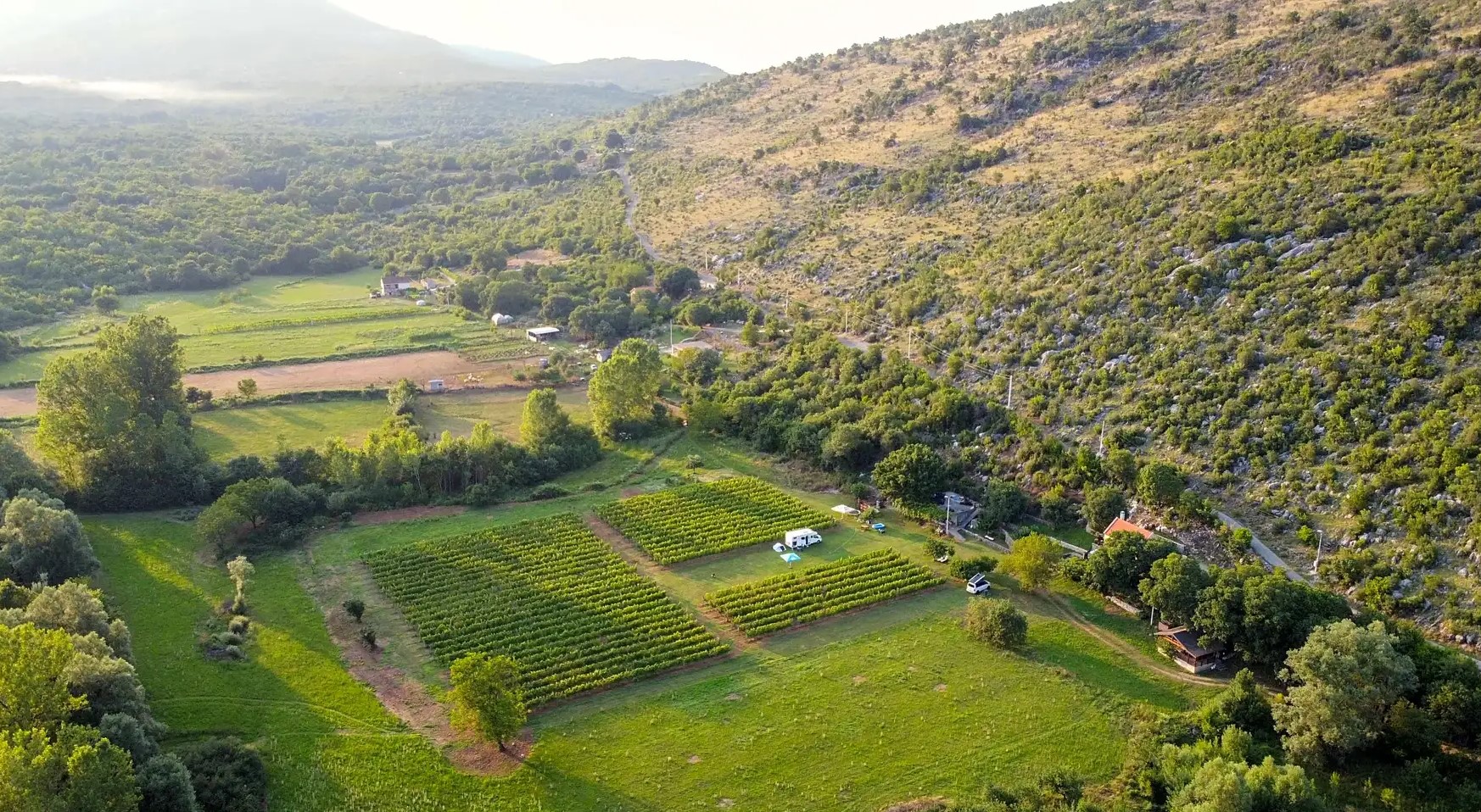 Purple Eye Estate Camp & Winery - Boka & samla bonusnätter | Campcation